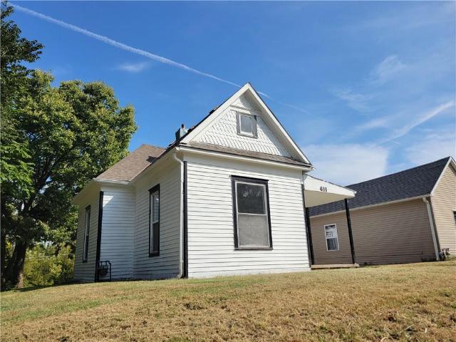411 Blake St, Joseph, MO 64504 | MLS #2612 | Compass