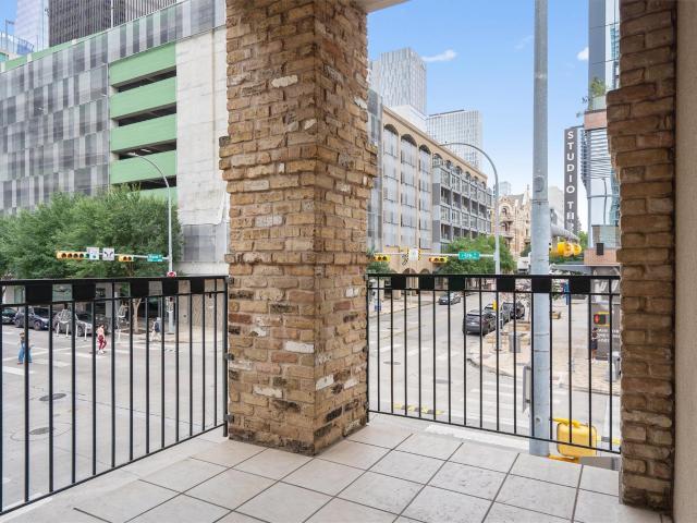 411 Brazos St # 224