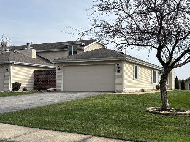 411 Deerpath Dr W, Schererville, IN 46375