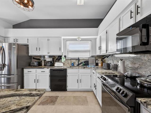 411 Del Mar Dr, Lady Lake, FL 32159 | MLS #G5107