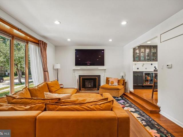 411 Drexel Place