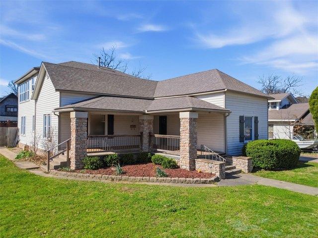411 E 6th St, Claremore, OK 74017