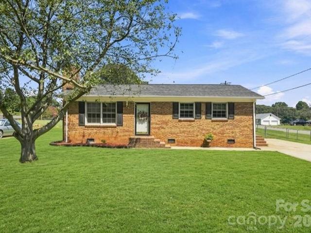 411 E Tennessee Ave, Bessemer City, NC 28016