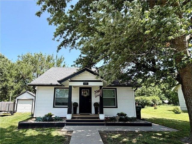 411 E Walnut St, Drexel, MO 64742