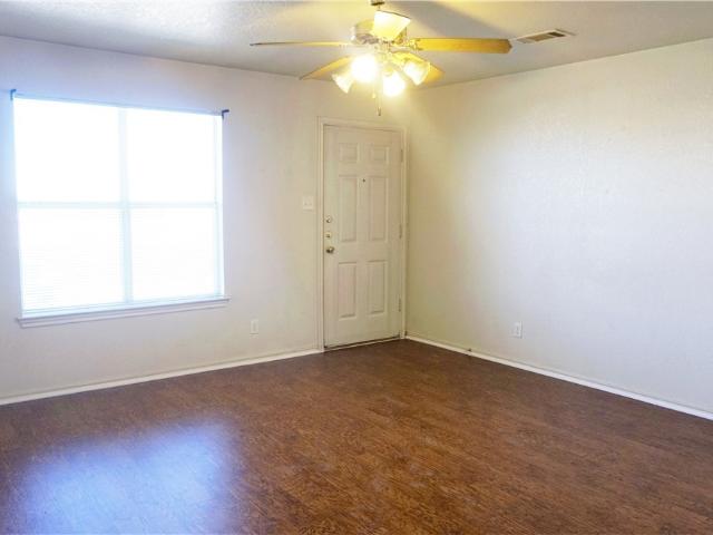 411 E Central Texas Expressway