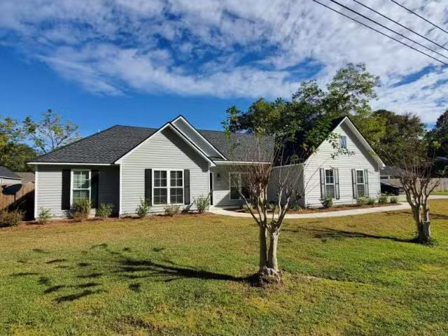 411 E Main St, Hahira, GA 31632