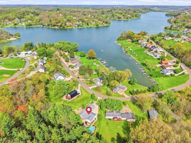 411 E Mohawk Drive