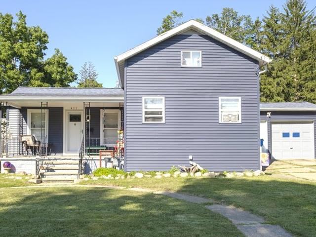 411 East St, Jonesville, MI 49250