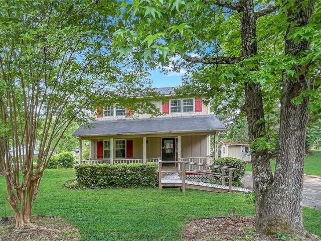 411 Edgewater Circle