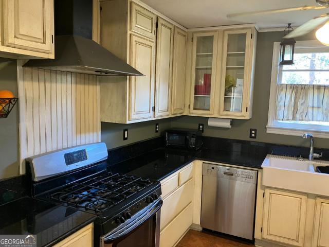 411 Edgewood Dr, Thomasville, GA 31792 | MLS #10664 | Compass