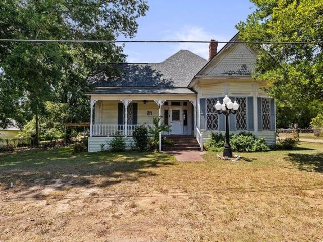 411 Ellis, Hughes Springs, TX 75656