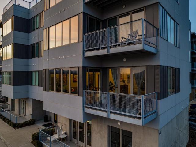 411 Fairpoint Street # 202