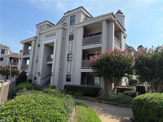 411 Harbour Pt Apt 102, Virginia Beach, VA 23451