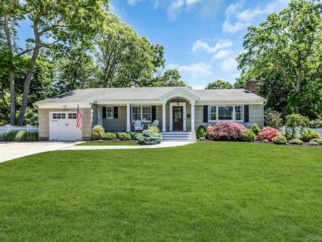411 Hillside Ave, West Sayville, NY 11796