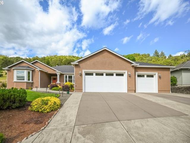 411 Oak Valley Loop, Winchester, OR 97495