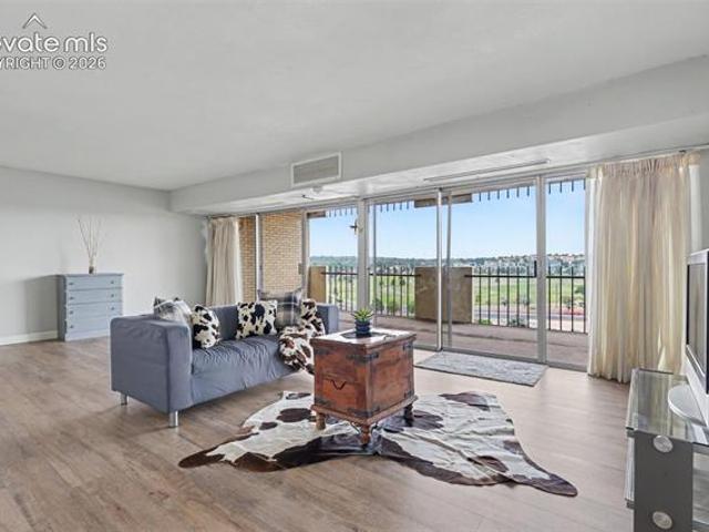 411 Lakewood Circle