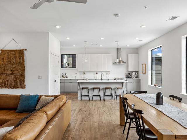 411 Merritt Ave Apt 201 # 211