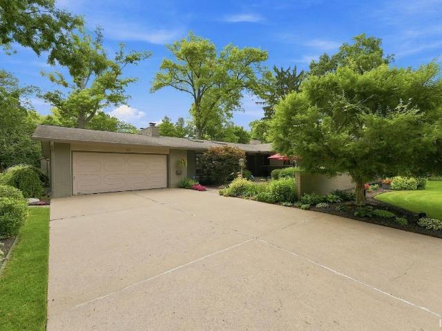 411 N Wildwood Lane