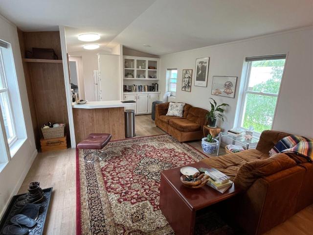 411 N Almon 415