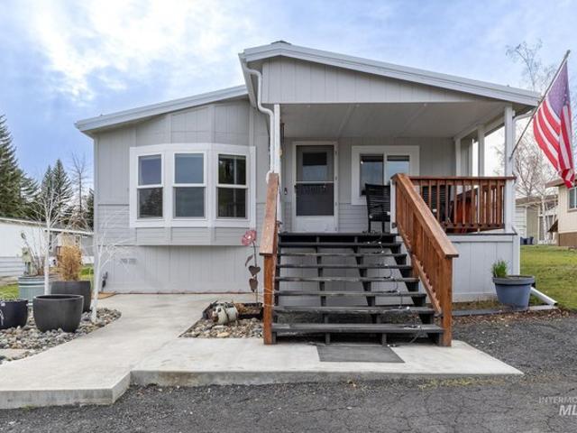 411 N Almon St Spc 310, Moscow, ID 83843