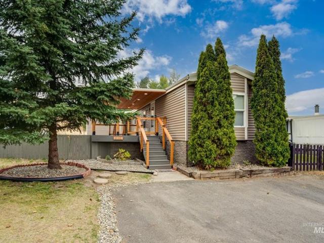 411 N Almon St Spc 615, Moscow, ID 83843