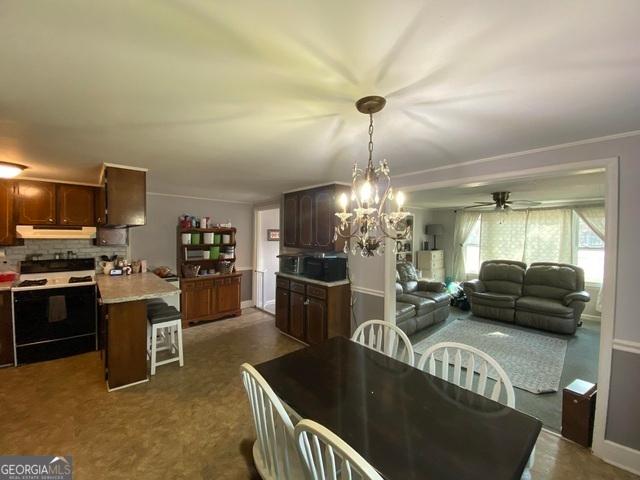 411 N Cromley Road