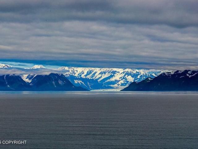 411 N Range St, Yakutat, AK 99689