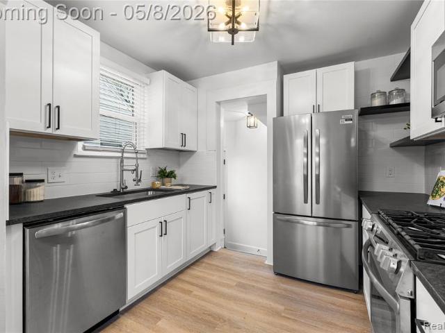 411 N Stephenson Highway