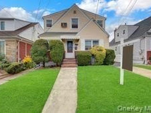 411 New Hyde Park Rd, New Hyde Park, NY 11040