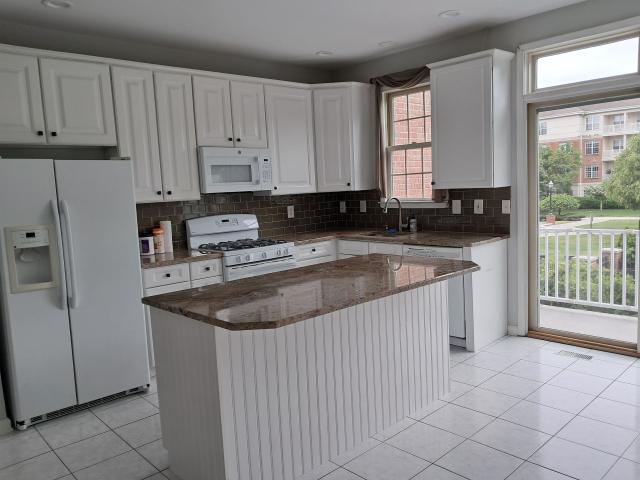 411 Newburgh Ct # 411