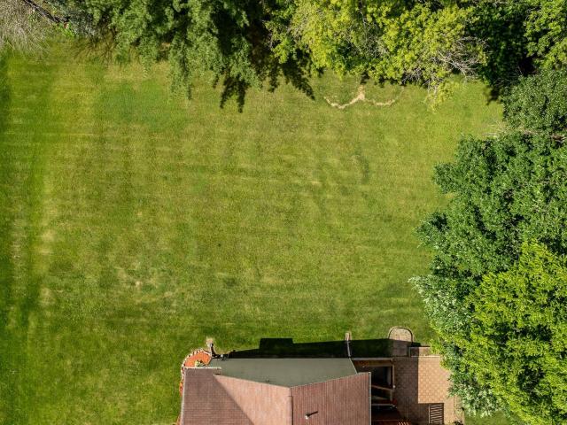 411 NE Staffordshire Drive