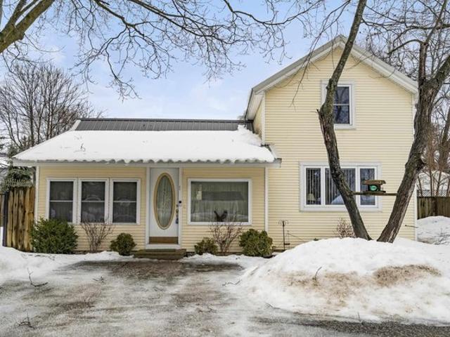 411 S Walnut St, Kalkaska, MI 49646