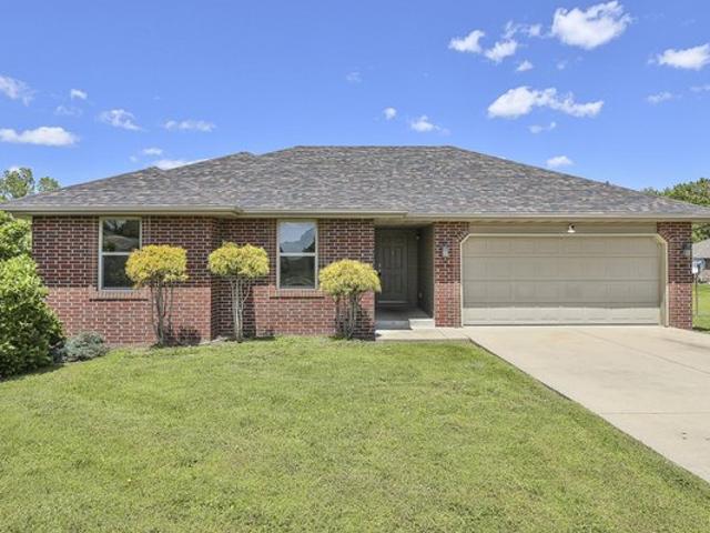 411 S Denver Pl, Bolivar, MO 65613