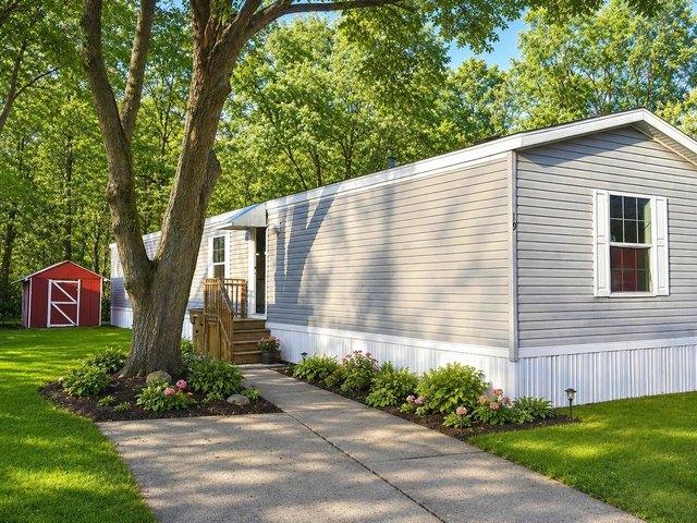 411 S Grover Ave, Alma, MI 48801