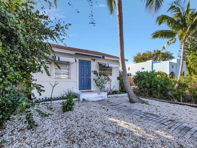 411 S J St, Lake Worth Beach, FL 33460