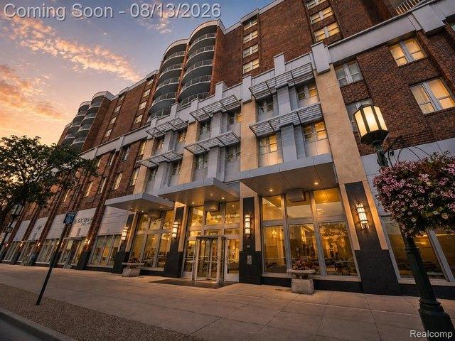 411 S Old Woodward Ave Unit 1011, Birmingham, MI 48009