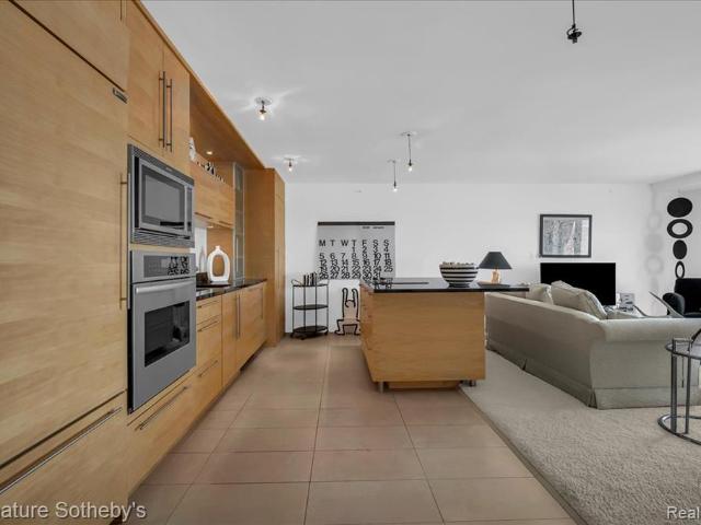 411 S Old Woodward Avenue # 608