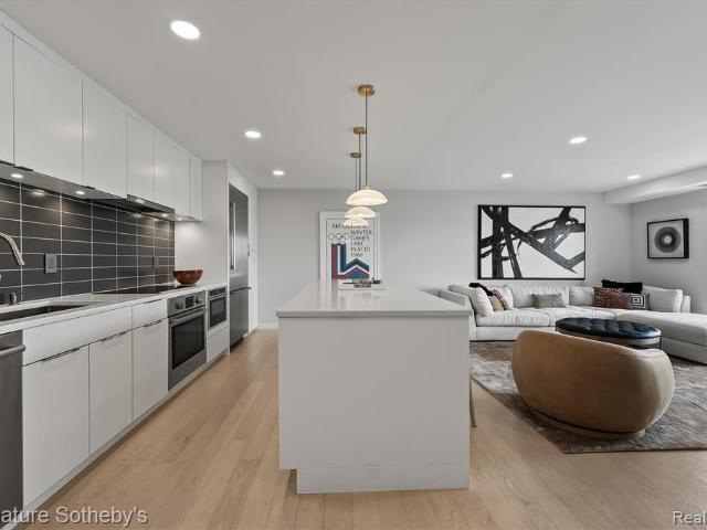 411 S Old Woodward Avenue # 704