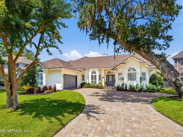 411 Snapping Turtle Ct E, Atlantic Beach, FL 32233
