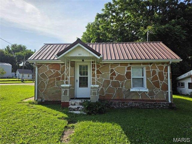 411 South St, Lebanon, MO 65536