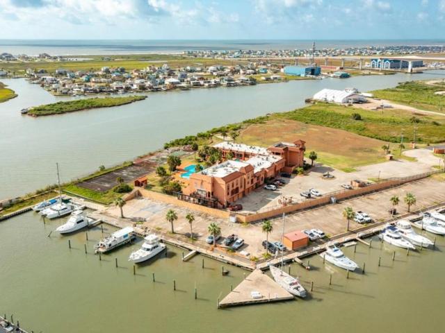 411 Sailfish Avenue 102