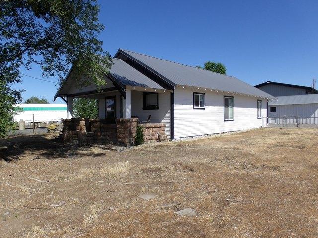 411 SE Evergreen Ave, Redmond, OR 97756