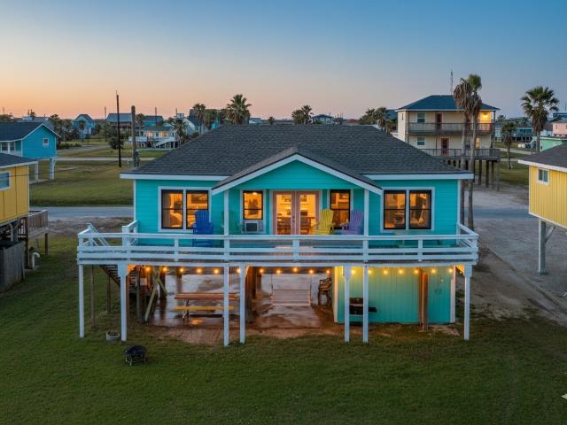 411 Seashell Dr, Surfside Beach, TX 77541 | MLS #26755