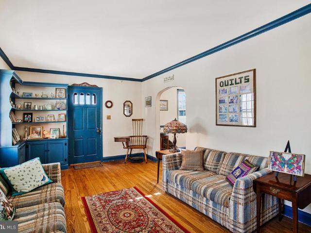 411 Shady Nook Avenue