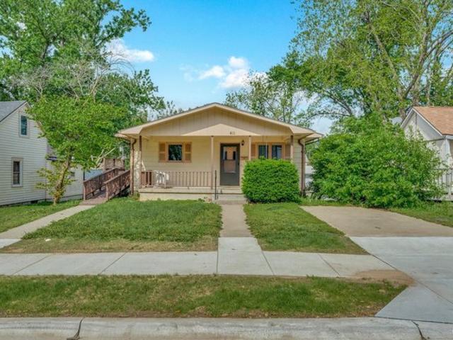 411 Spruce St, Wamego, KS 66547