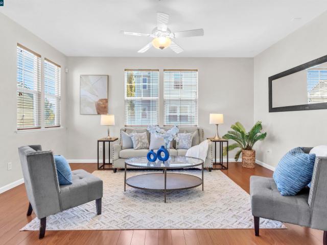 411 Summer Ln