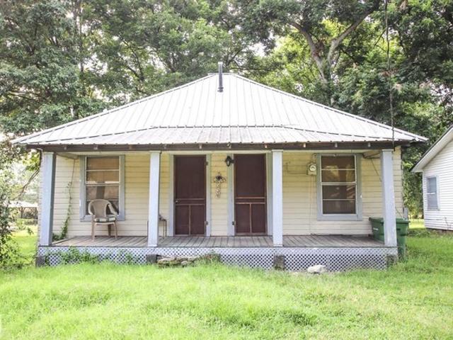 411 SW Lawrence St, Hoxie, AR 72433