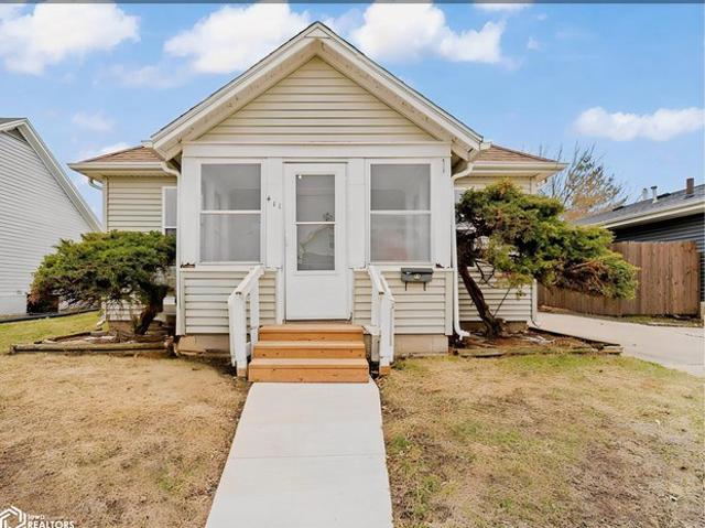 411 Swayze St, Marshalltown, IA 50158