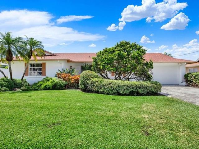 411 Palm Is NE, Clearwater Beach, FL 33767