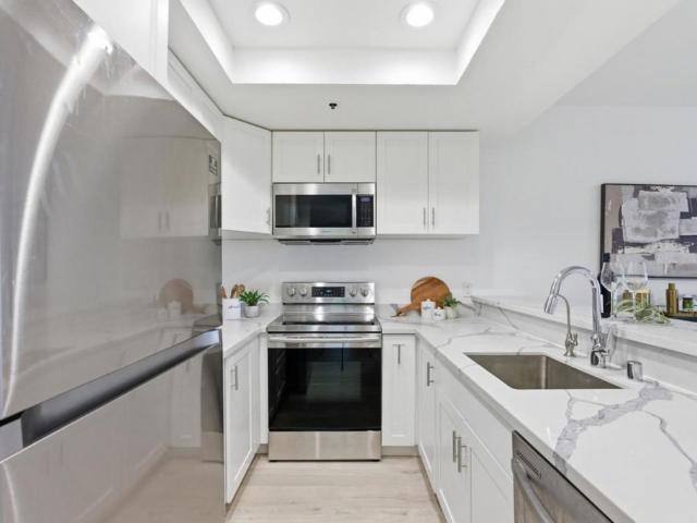 411 Park Avenue 225